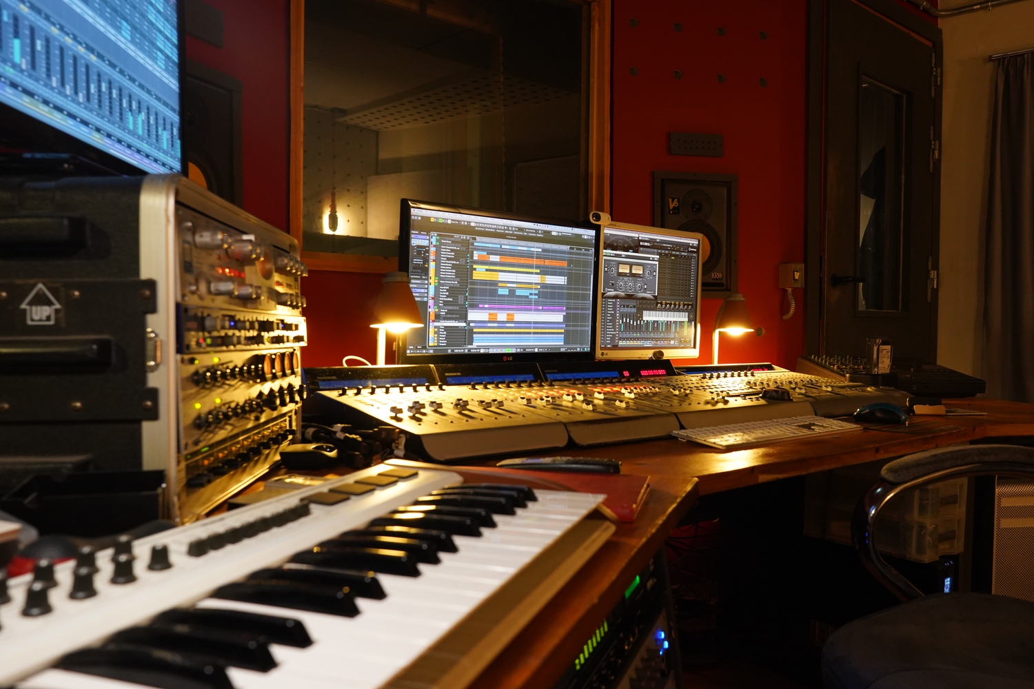 Το στούντιο – Noisebox Studio